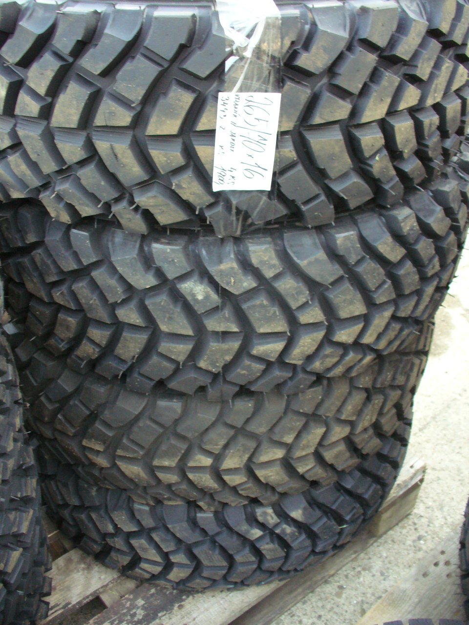 265/70x16 Vraník Track 2000 4x4 - Prodej pneu a alu kol